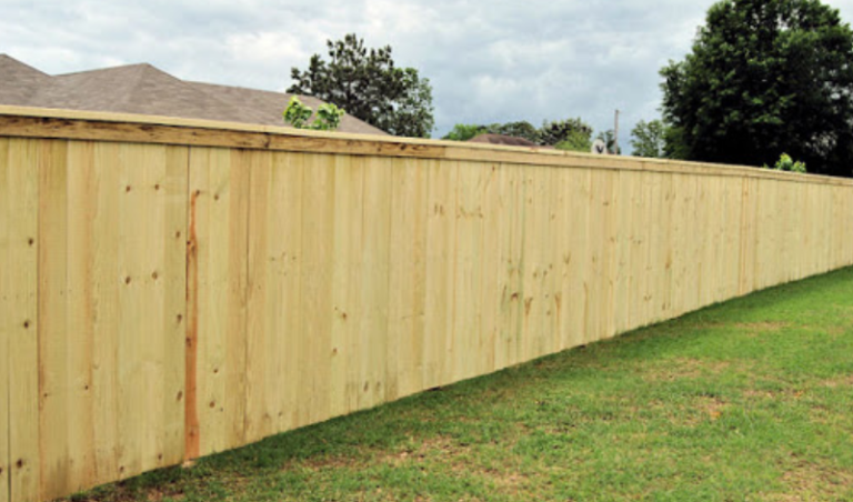 What Is a Cap and Trim Fence? | Huntsville Residential Fencing